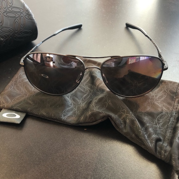 Oakley | Accessories | Brand New Oakley Aviator Sunglasses Polarized ...